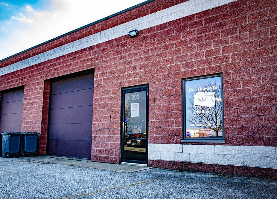 Doc Howard's Distillery | Local Ohio Bourbon - Whiskey - Rum - Cocktails