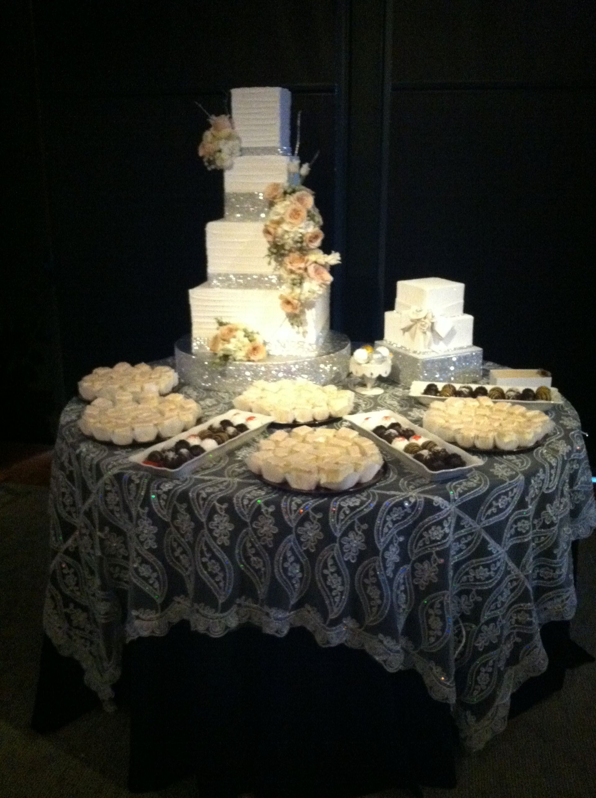 Dallas Affaires Cake Co | Dallas, TX | Wedding Cake