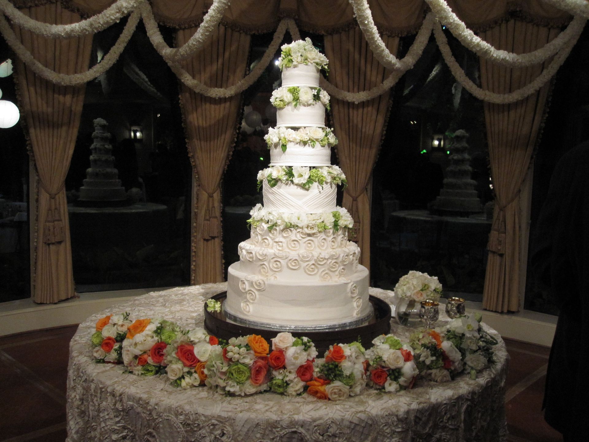 Dallas Affaires Cake Co | Dallas, TX | Wedding Cake