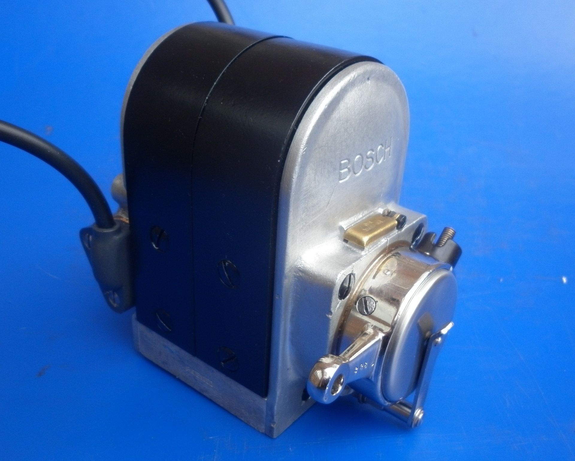 Help identifying Bosch magnetos