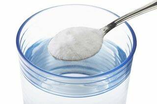 Using Salt Water Rinse to Benefit Oral Health