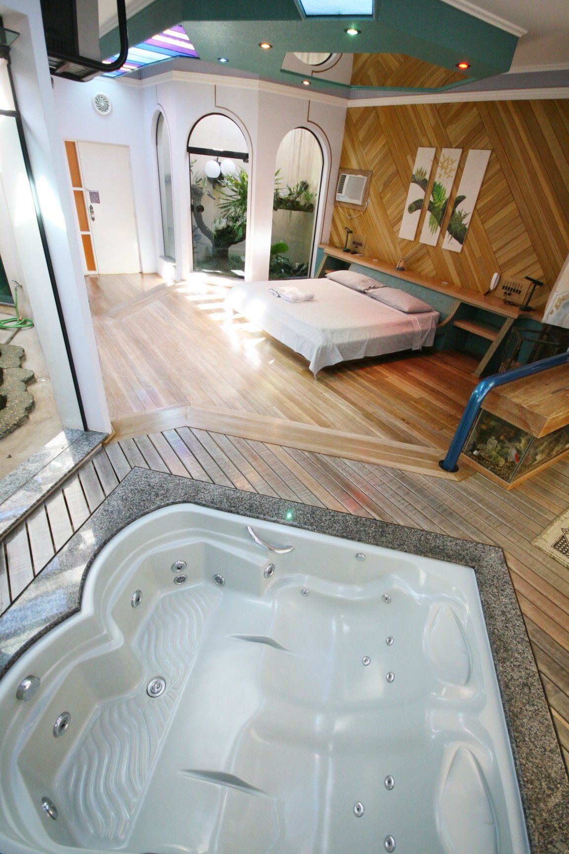 Suites Super Luxo - Mônaco Motel - Assis