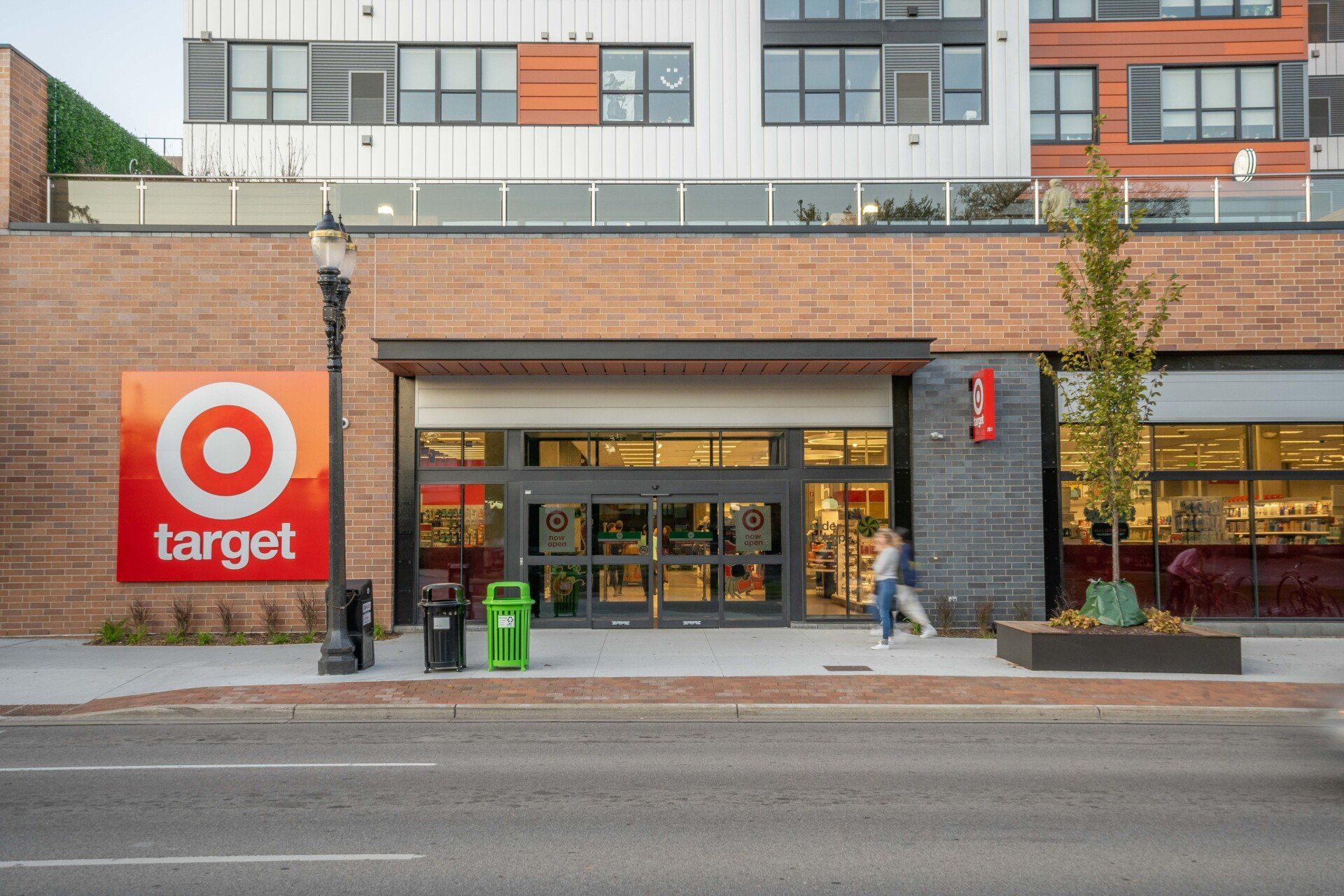 Landmark on Grand River | Student Apts in East Lansing, MI