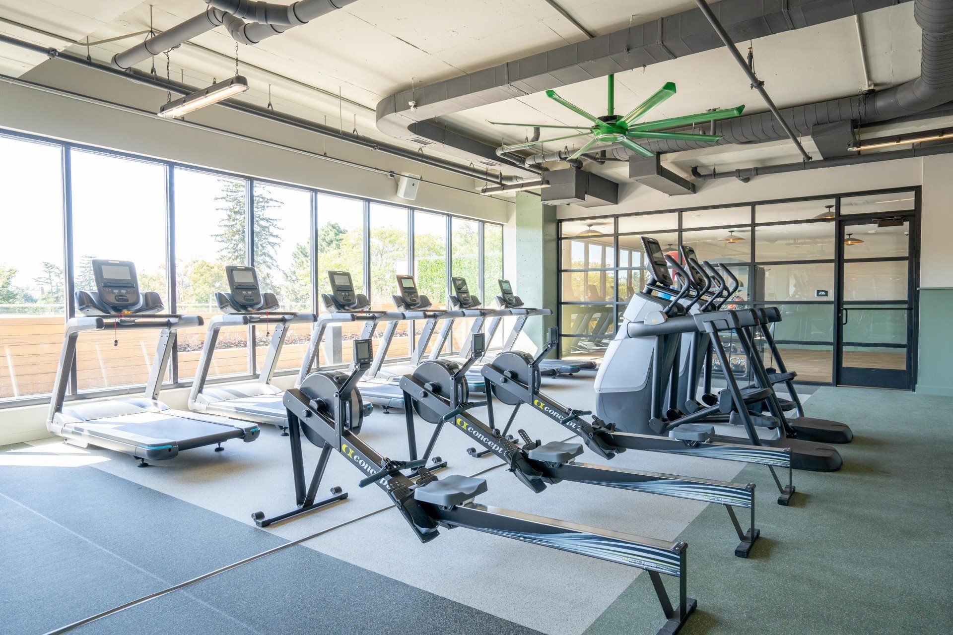 Landmark on Grand River | Student Apts in East Lansing, MI