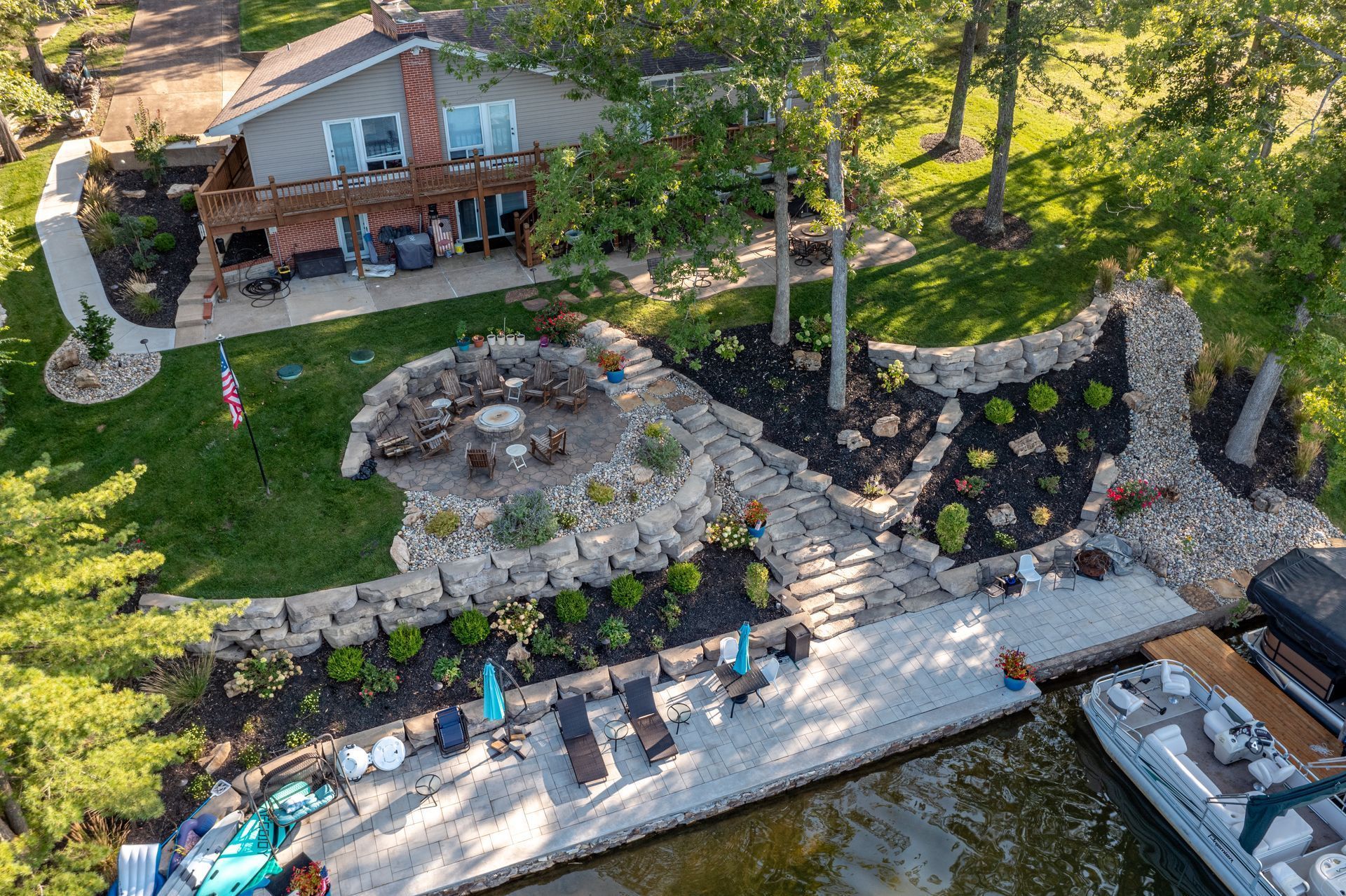 Natural Lake Retreat