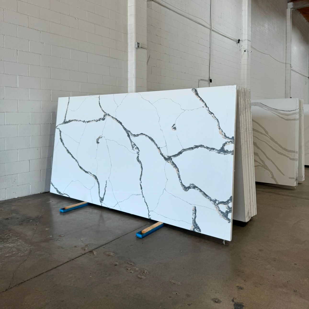 Sherbi Stone: Wholesale Cabinets, Quartz & Sinks Dallas