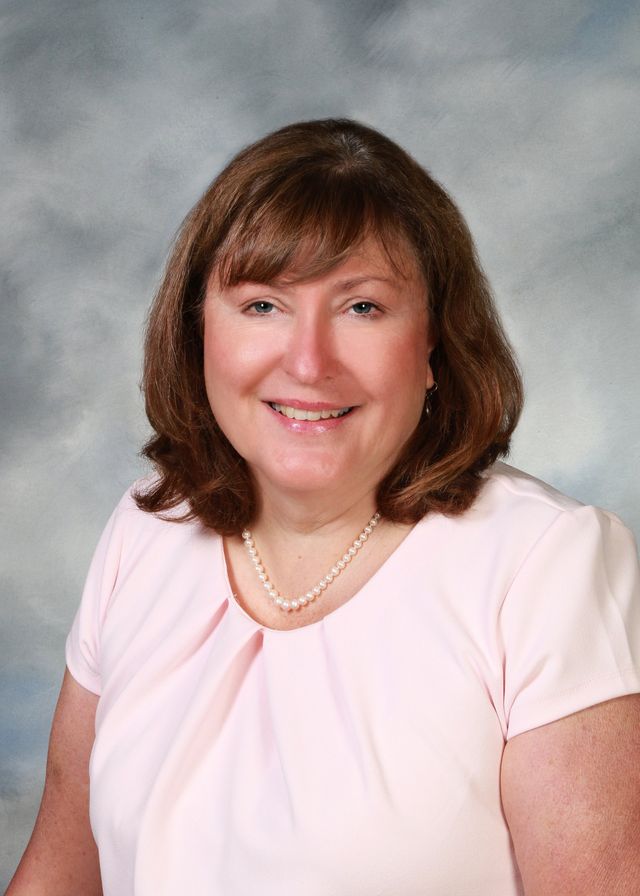 Karen Slattery's Instagram, Twitter & Facebook on IDCrawl