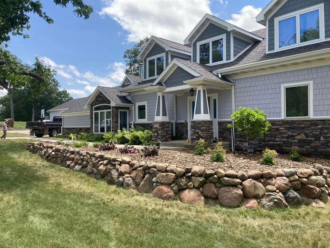 Expert Landscaping Services | Eastern Iowa Landscapes