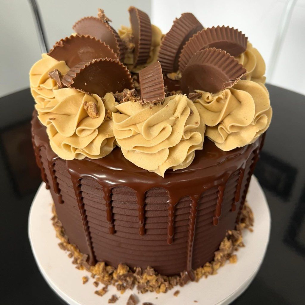 Bea Bea's Signature Cakes | Bea Sweet Treats | Newburgh, IN