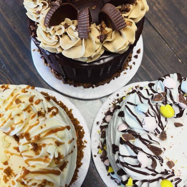 Bea Bea's Signature Cakes | Bea Sweet Treats | Newburgh, IN