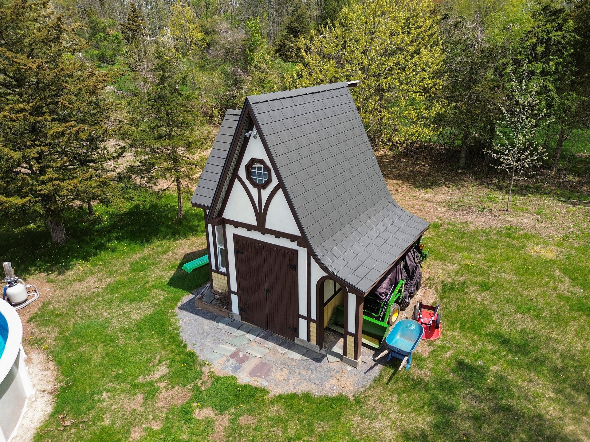 Madbury, NH USA 🇺🇲 Deep Charcoal Interlock® Slate Metal Roofing System ...
