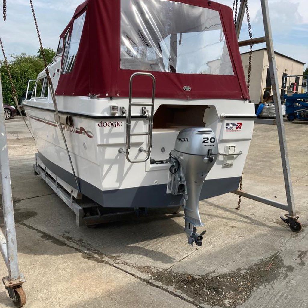 Wide Beam Boats | Viking Cruisers