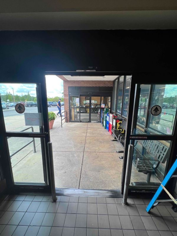 Commercial Door Repair in Tampa Florida