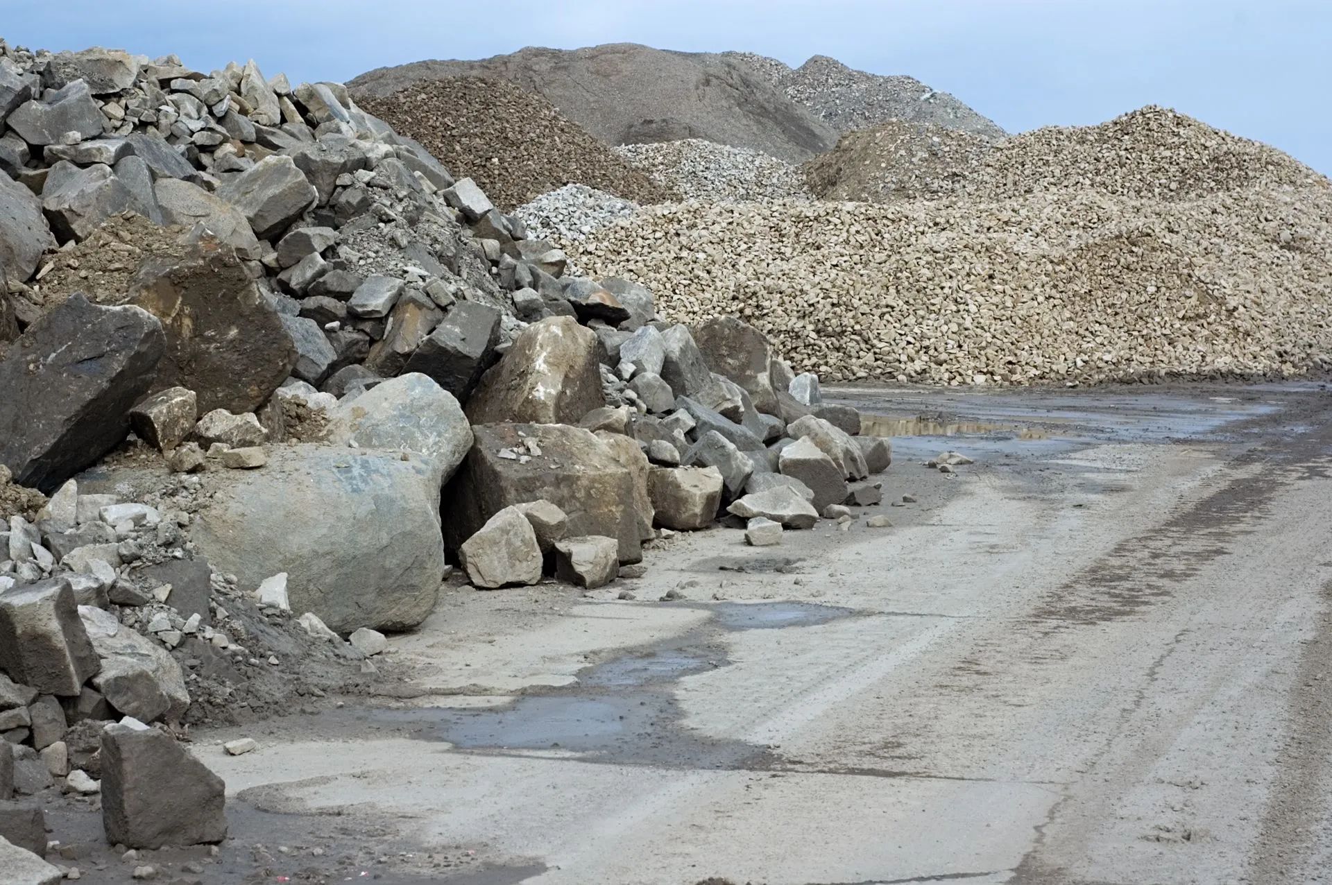 How Stone Quarrying Supports the Construction Industry