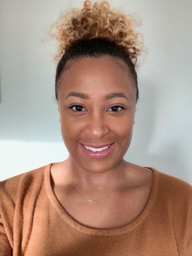 Lindsay Spence's Instagram, Twitter & Facebook on IDCrawl