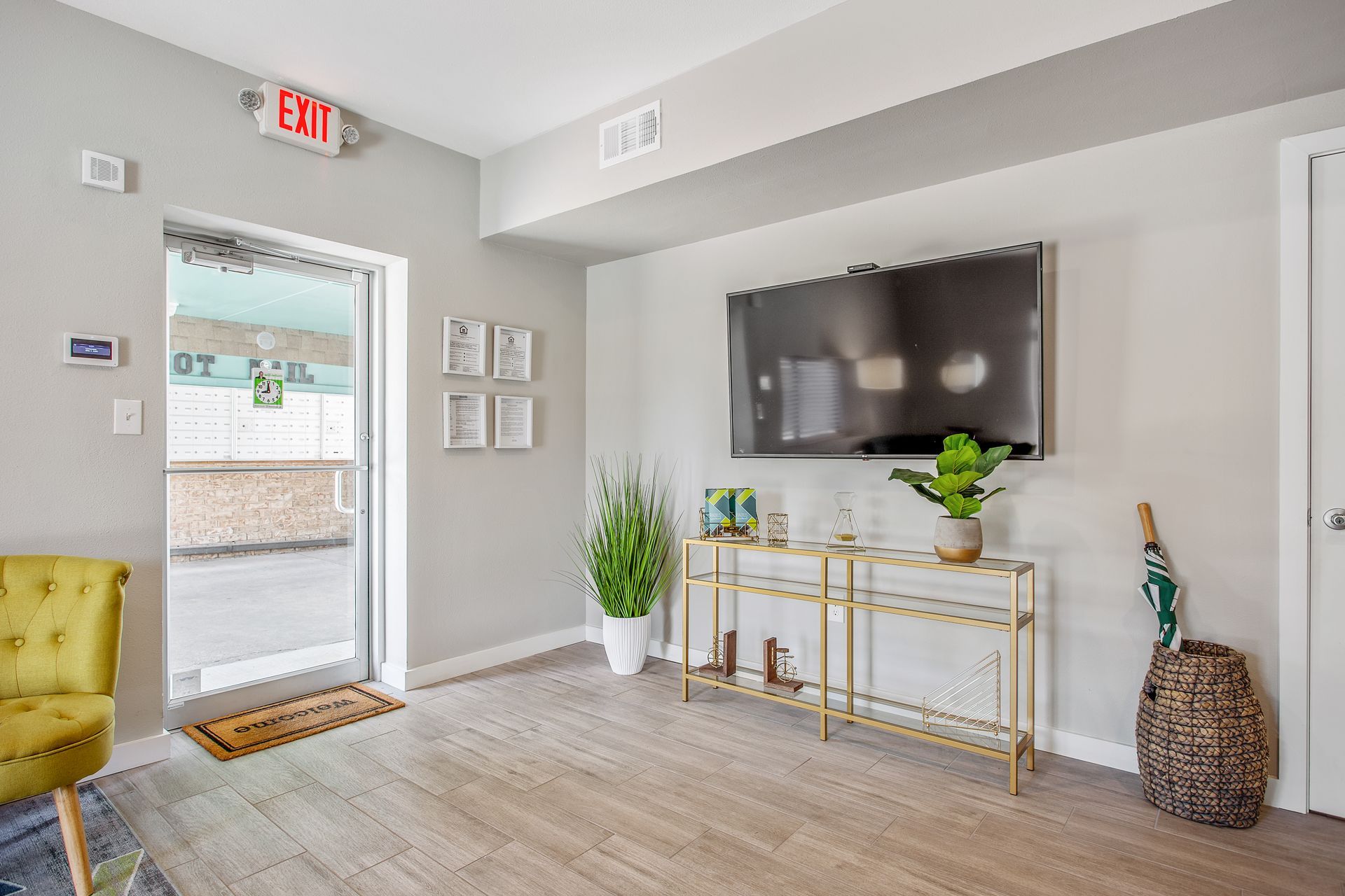 Community and Apartment Details of Radius Apartments in Norman, OK