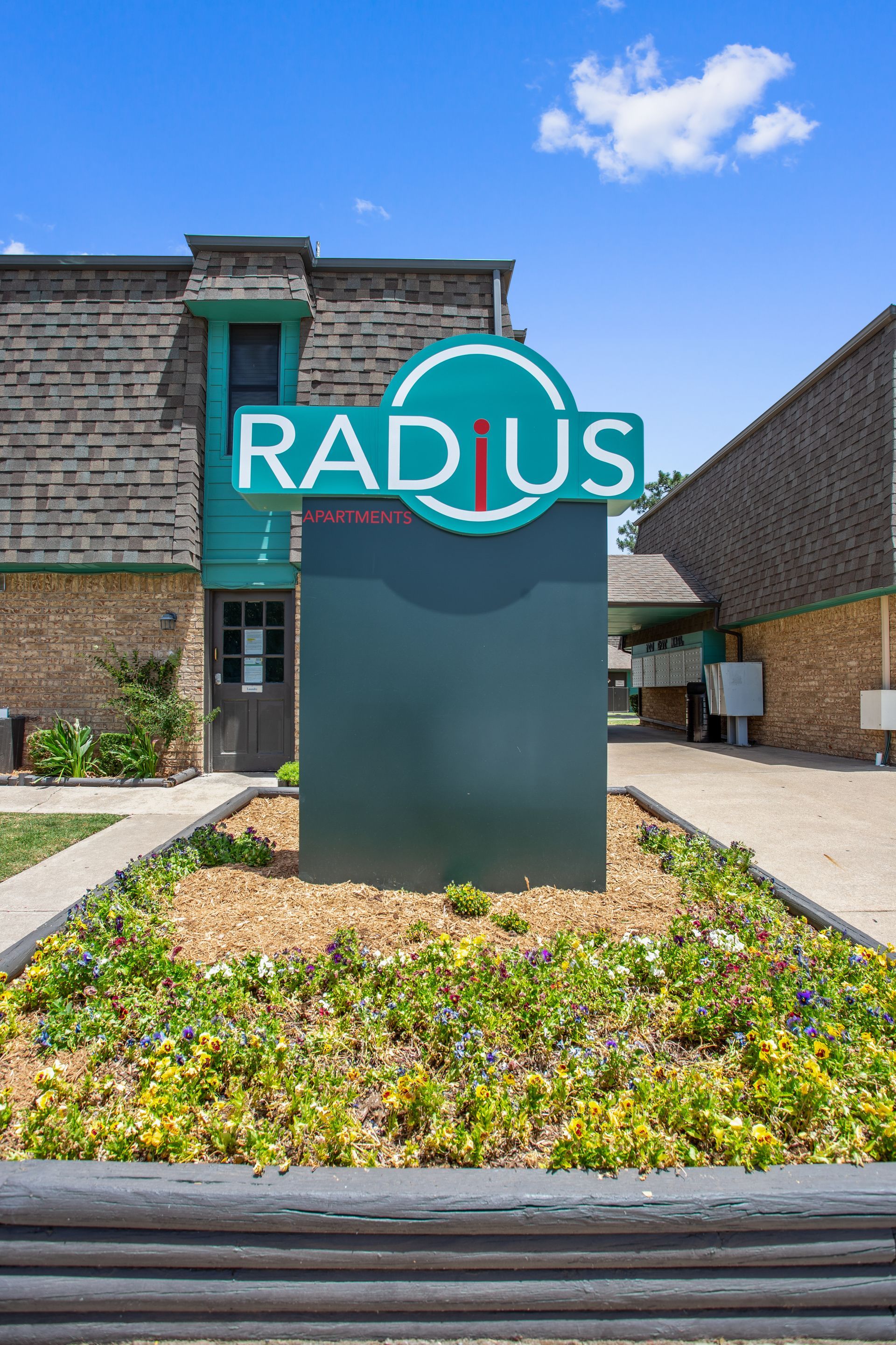 Community and Apartment Details of Radius Apartments in Norman, OK