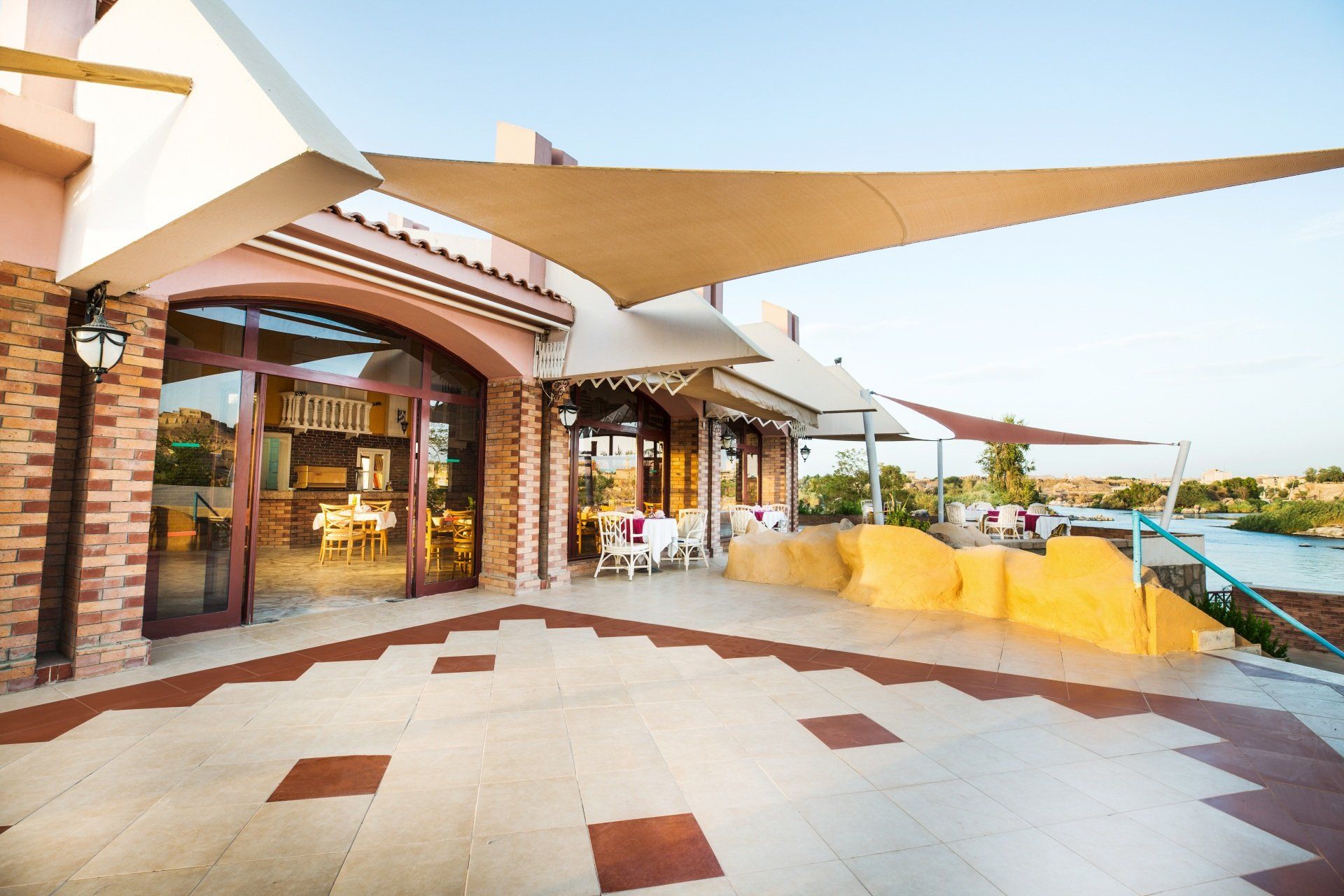 Isis Island Aswan - Restaurants & Bars | Pyramisa Hotels