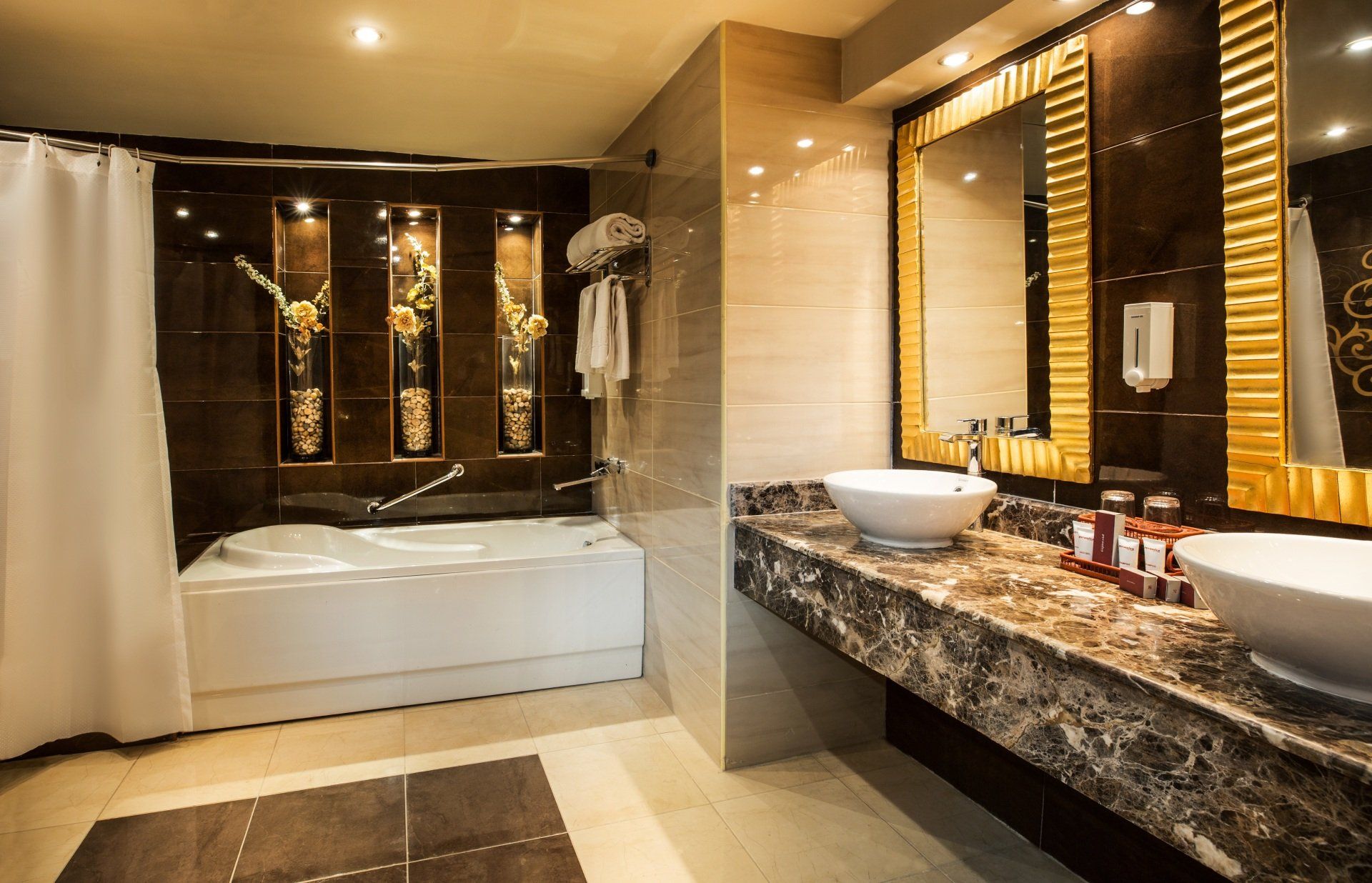 Isis Island Aswan - Rooms & Suites | Pyramisa Hotels