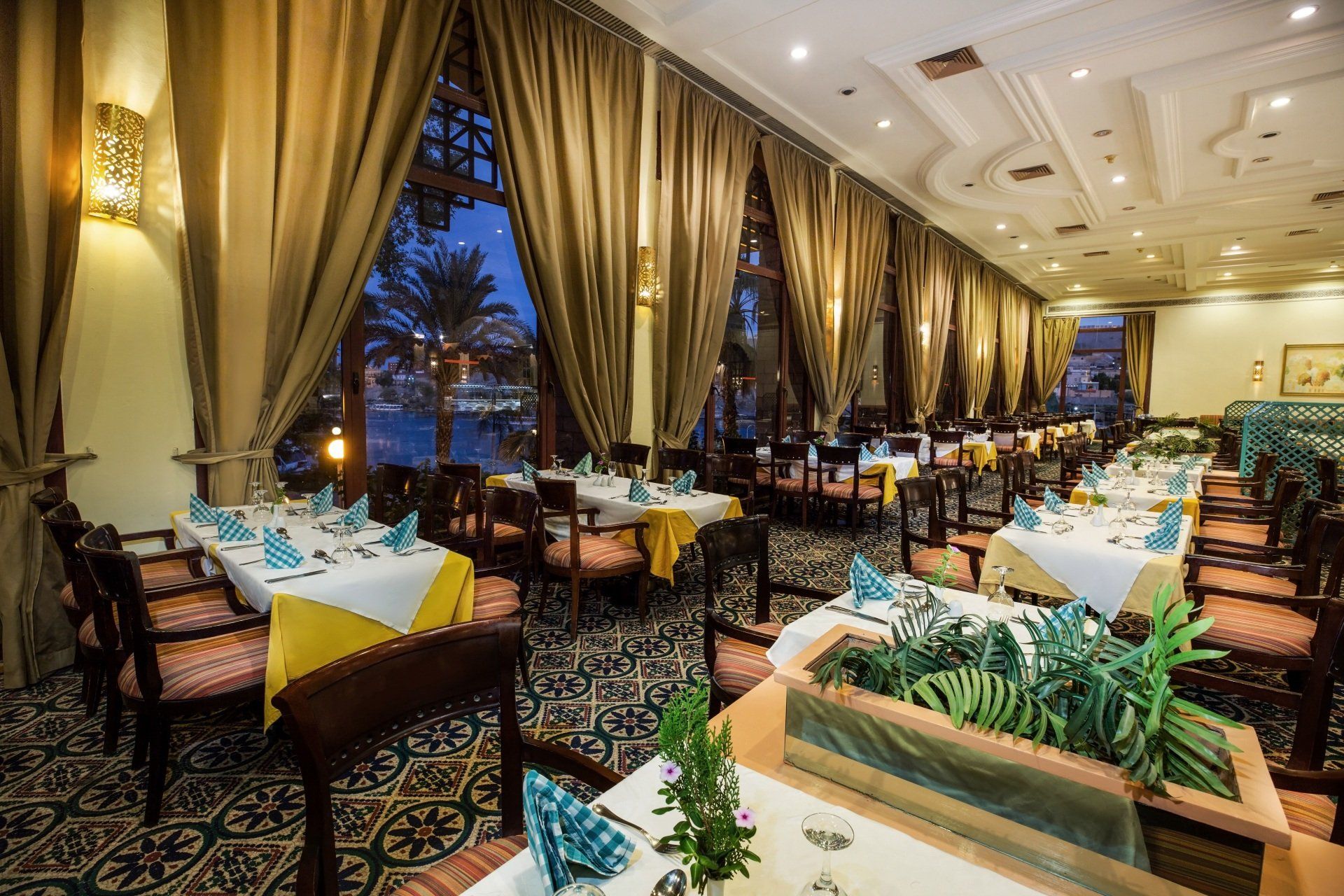 Isis Island Aswan - Restaurants & Bars | Pyramisa Hotels