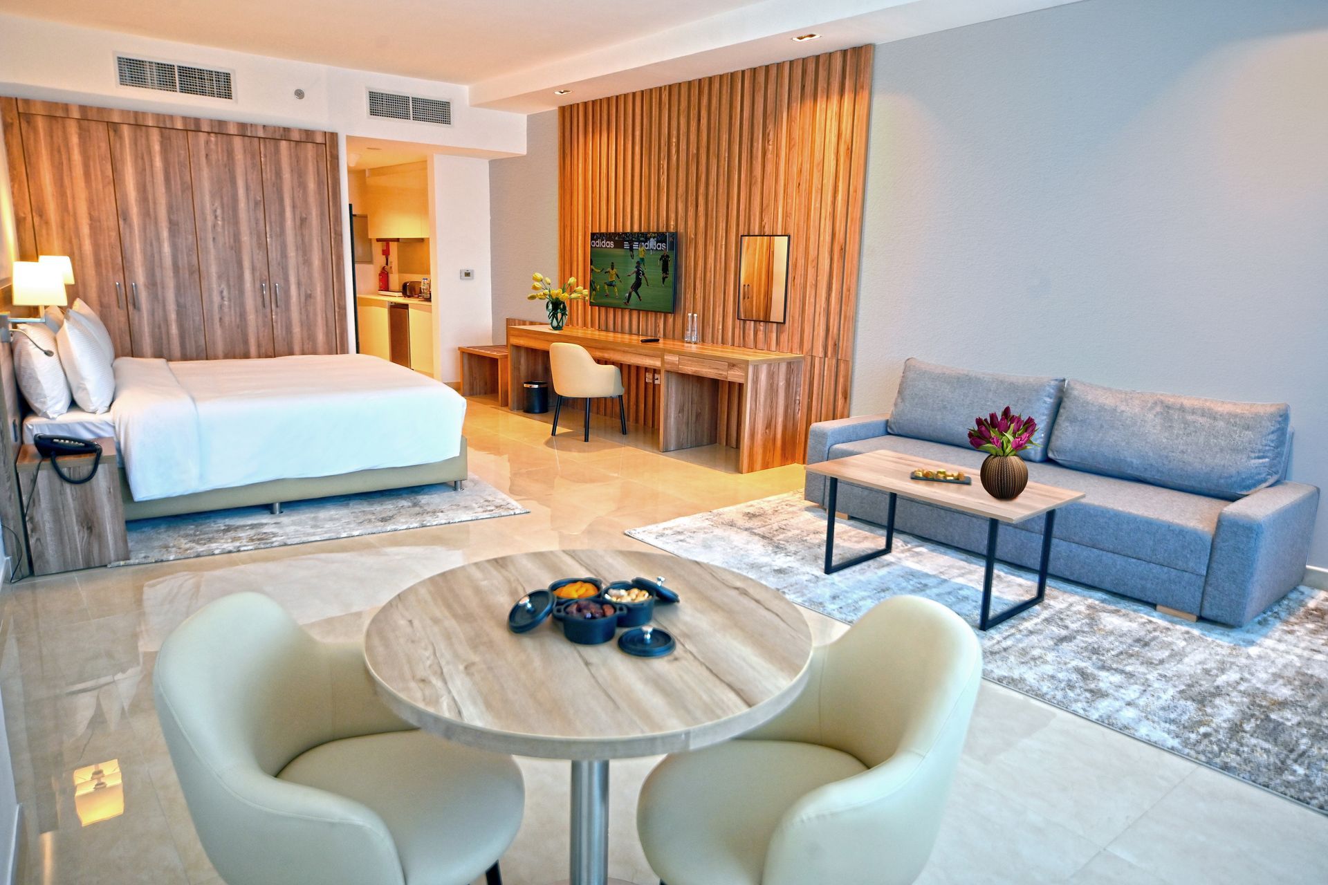 Pyramisa Dubai Hotel Apartments | Five Stars Hotels & Resorts