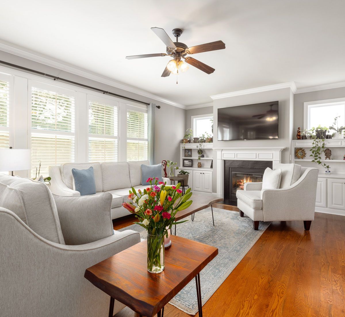 Contact Casual Elegance Decor and Elizabeth Samay