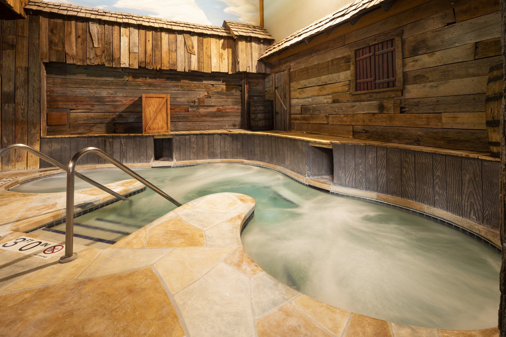 Bantr | Beautifully Furnished Apartments in Rothschild, WI