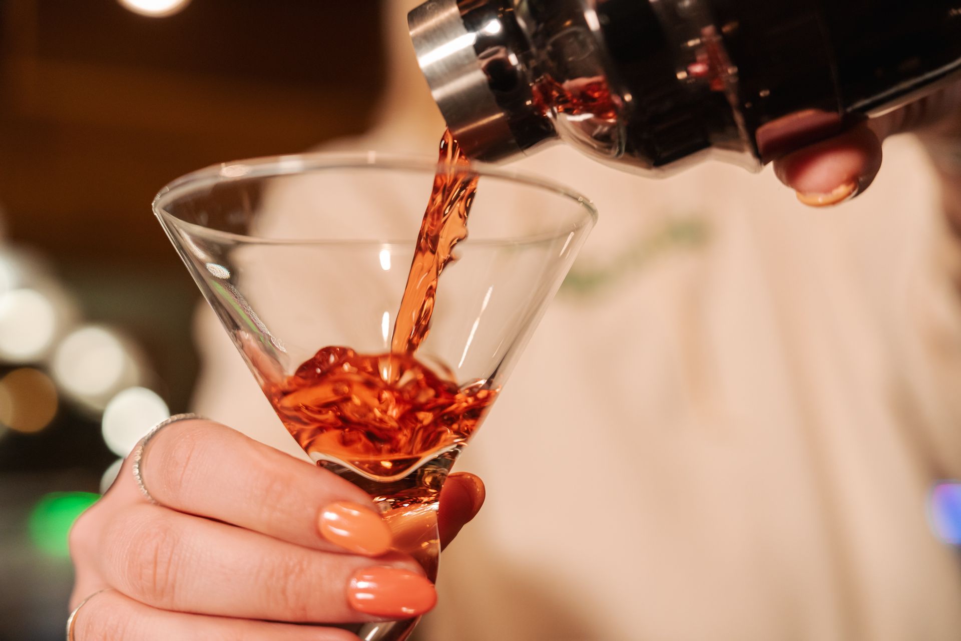 Bantr Hotel | Largest Pool + Hot Tub in Rothschild, WI