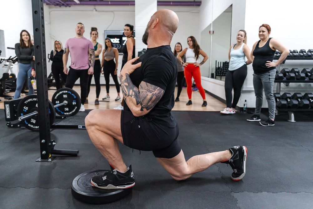 Bantr Hotel | Largest Pool + Hot Tub in Rothschild, WI