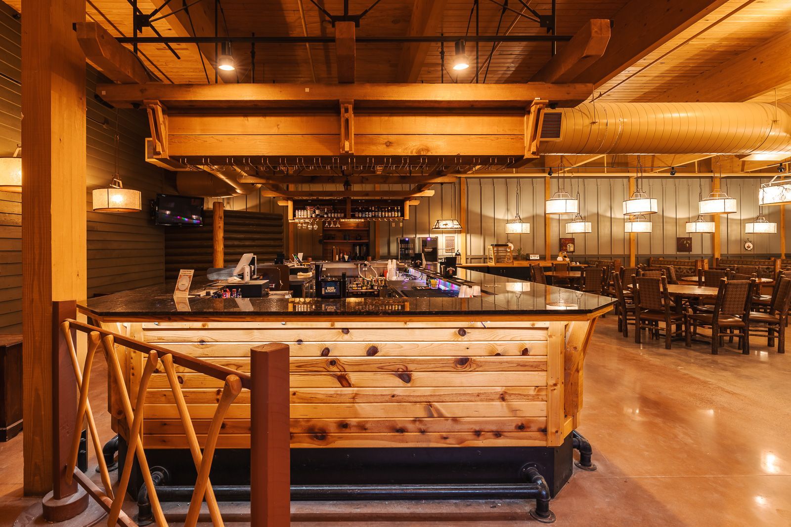 Bantr Hotel | Largest Pool + Hot Tub in Rothschild, WI