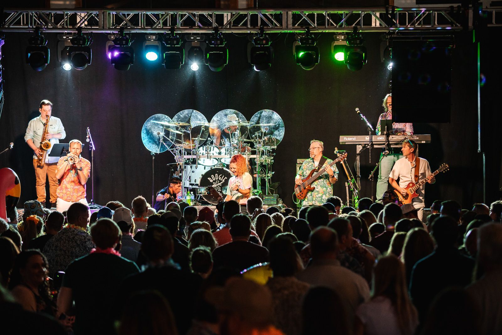 Bantr Hotel | Largest Pool + Hot Tub in Rothschild, WI