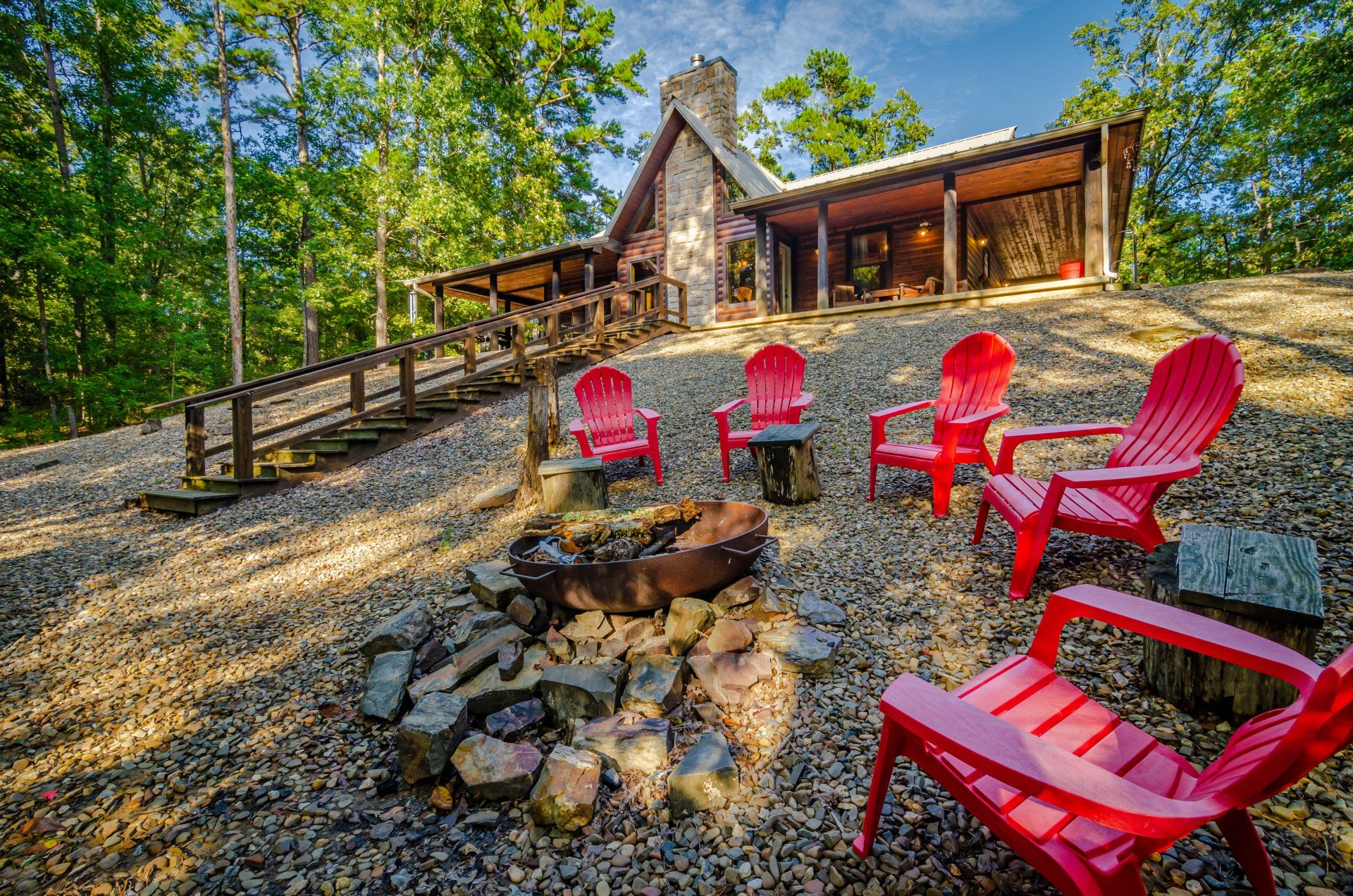 Home [www.luxurybrokenbowcabins.com]