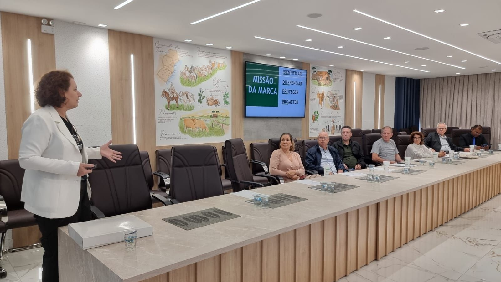 Identidade regional, a marca Serra Catarinense é apresentada na reunião da Diretoria da CDL Lages