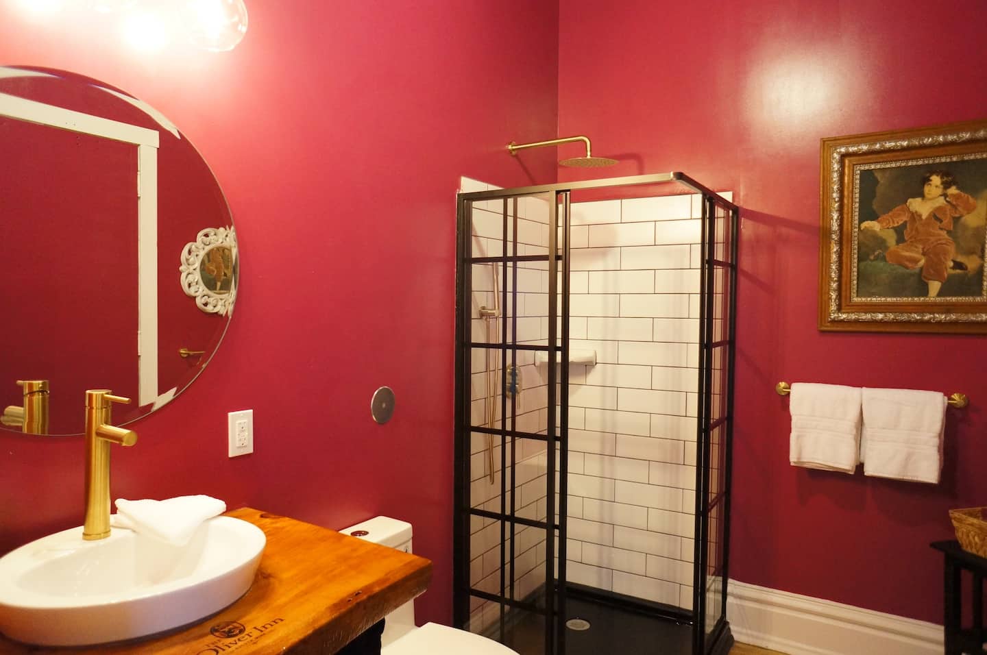 1 King Rooms | The Oliver Inn