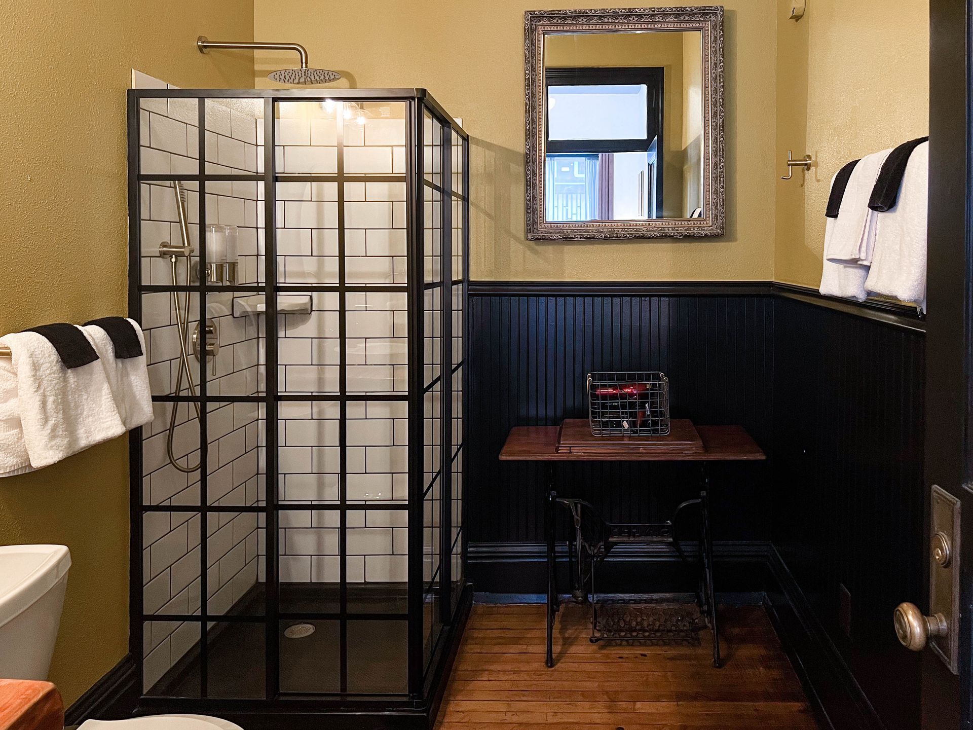 Boutique Hotel | The Oliver Inn | Duluth, MN