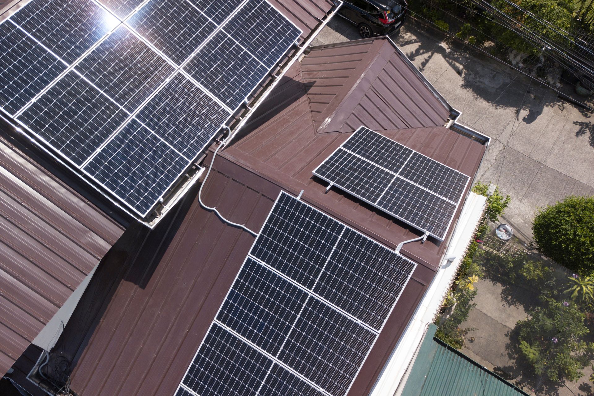 Harness the Sun: The Benefits of Grid-Tie Solar Systems