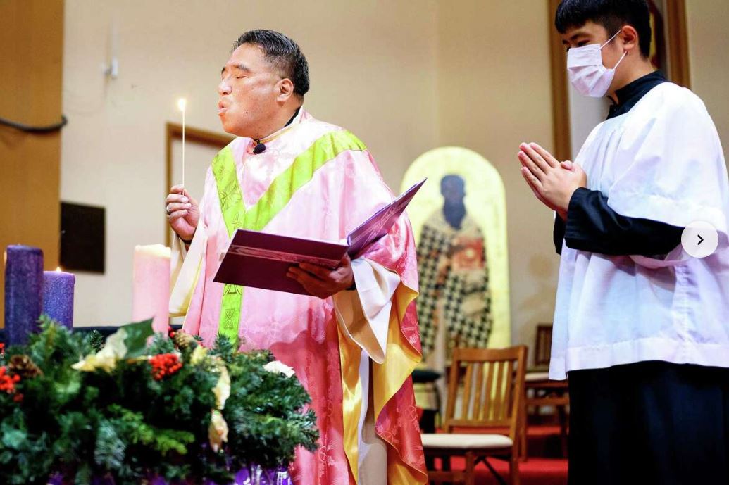 ‘A saint on earth’: How one Oakland priest comforts the grieving during ...