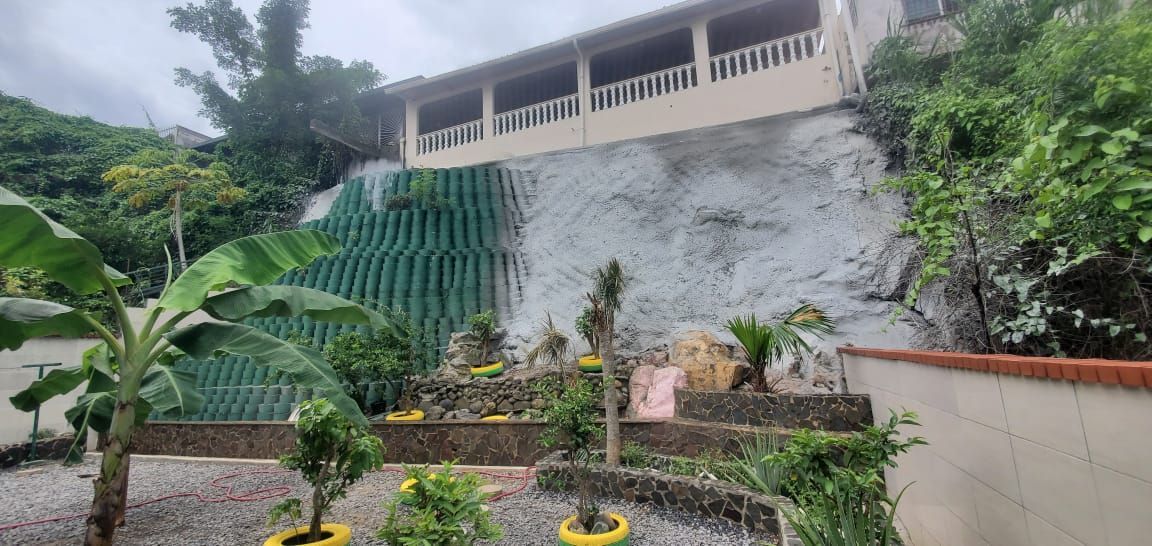 Protección de Talud con Sistema de Concreto Lanzado (Shotcrete)