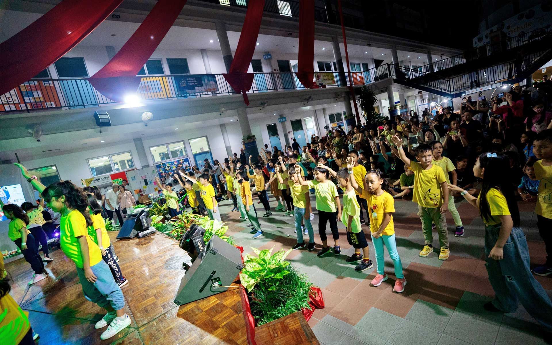 School Festival: Fun, Community, Green Commitments | DSJ