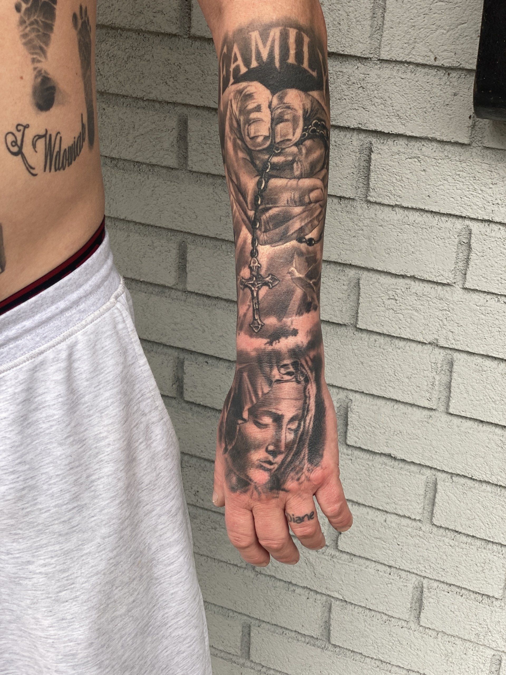 Blood Moon Tattoo - Portfolio