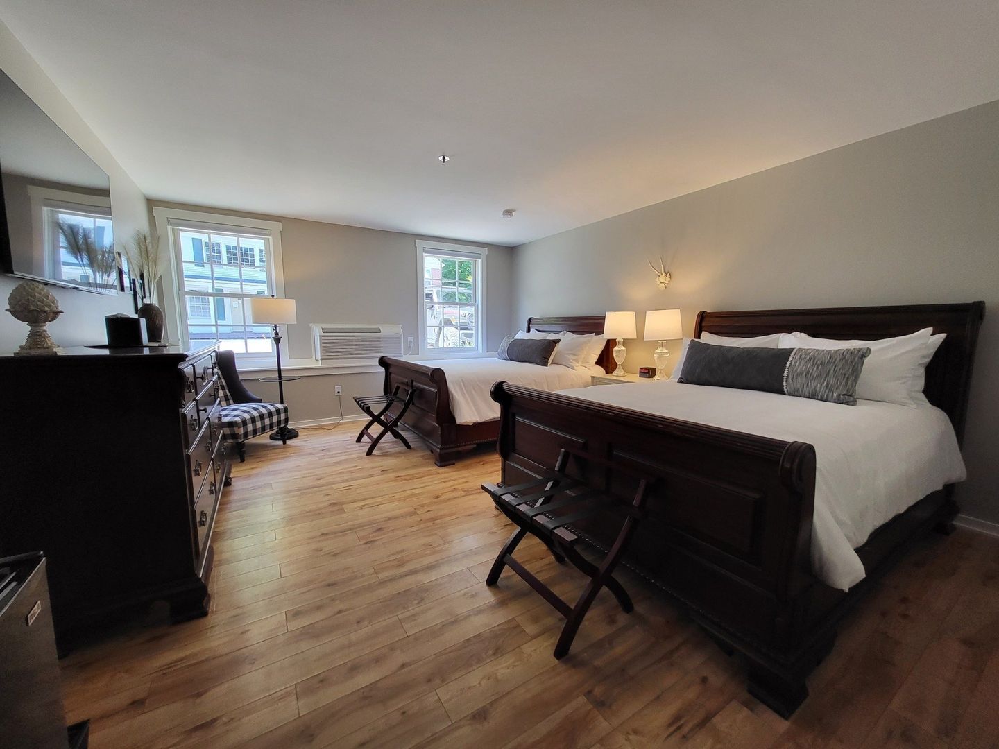 The Stowe Village Inn: Guest Rooms Located in Stowe Vermont