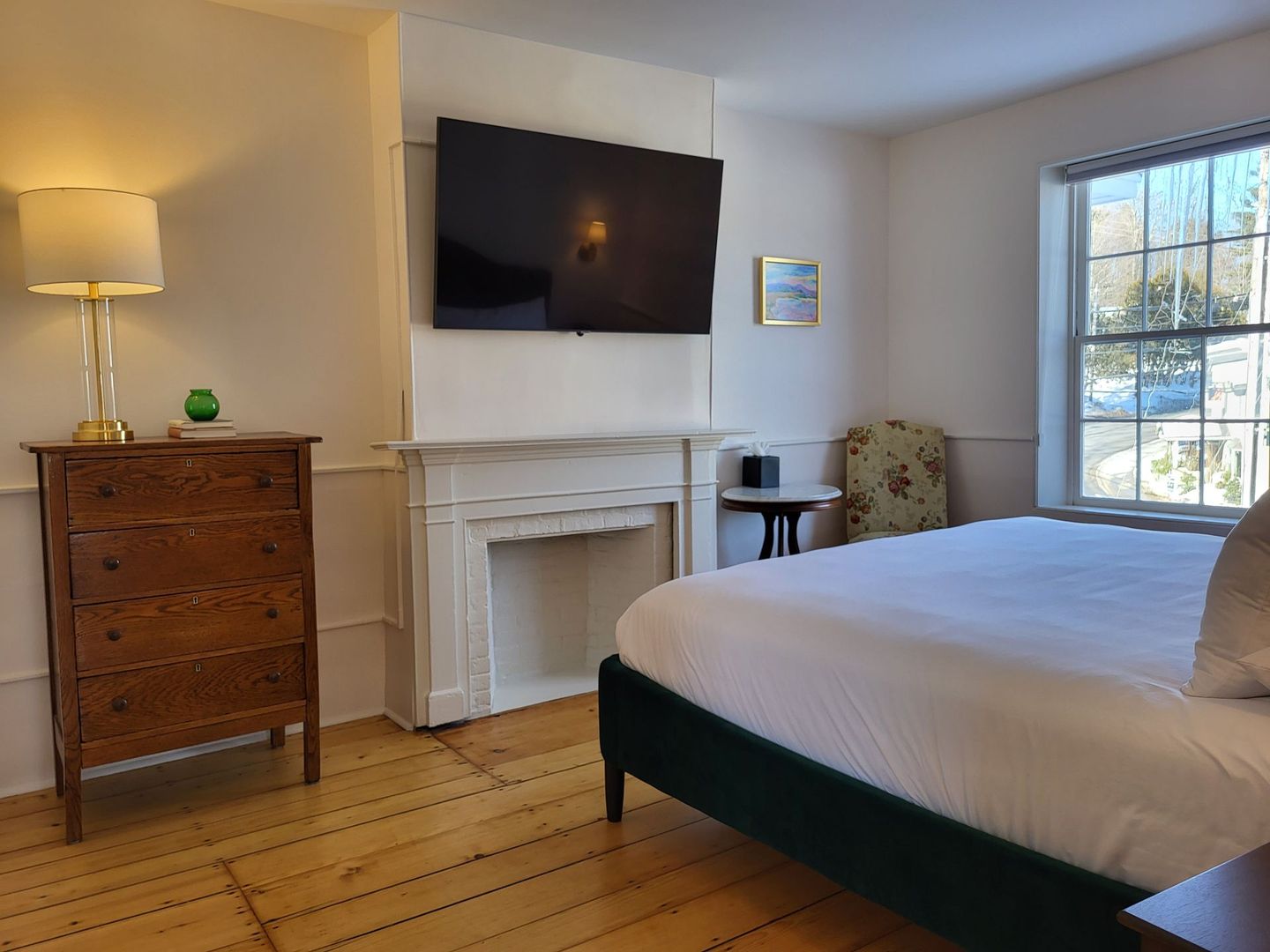 The Stowe Village Inn: Guest Rooms Located in Stowe Vermont