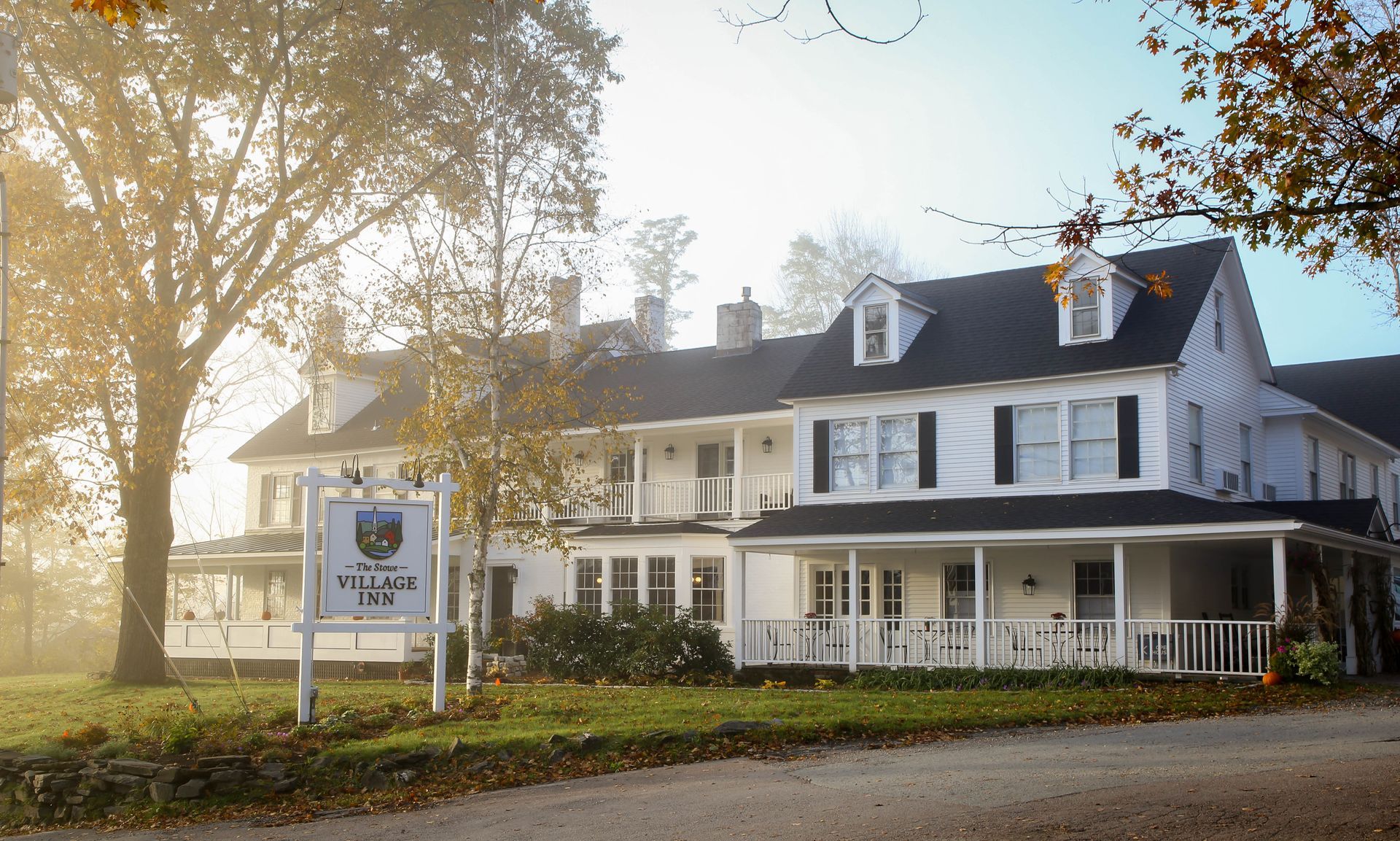 The Stowe Village Inn: Guest Rooms Located in Stowe Vermont
