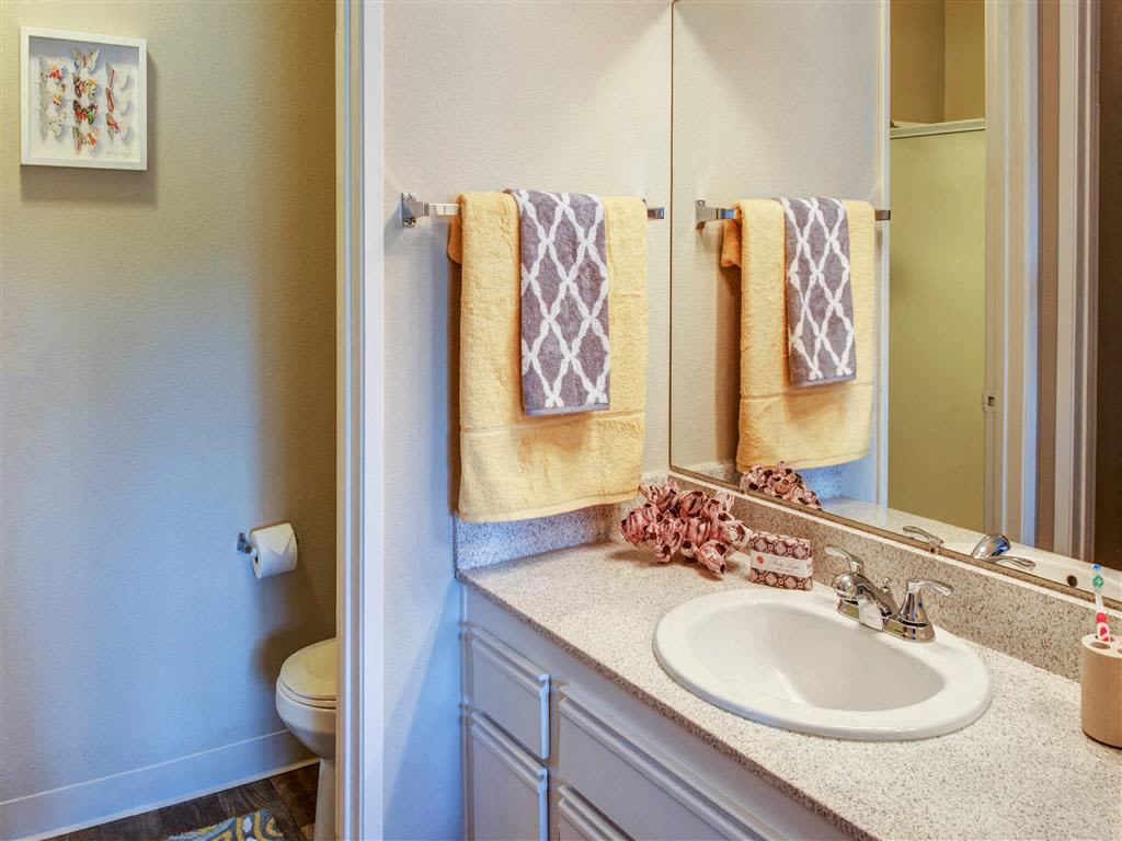 Oceanside, CA Apartments | River Oaks