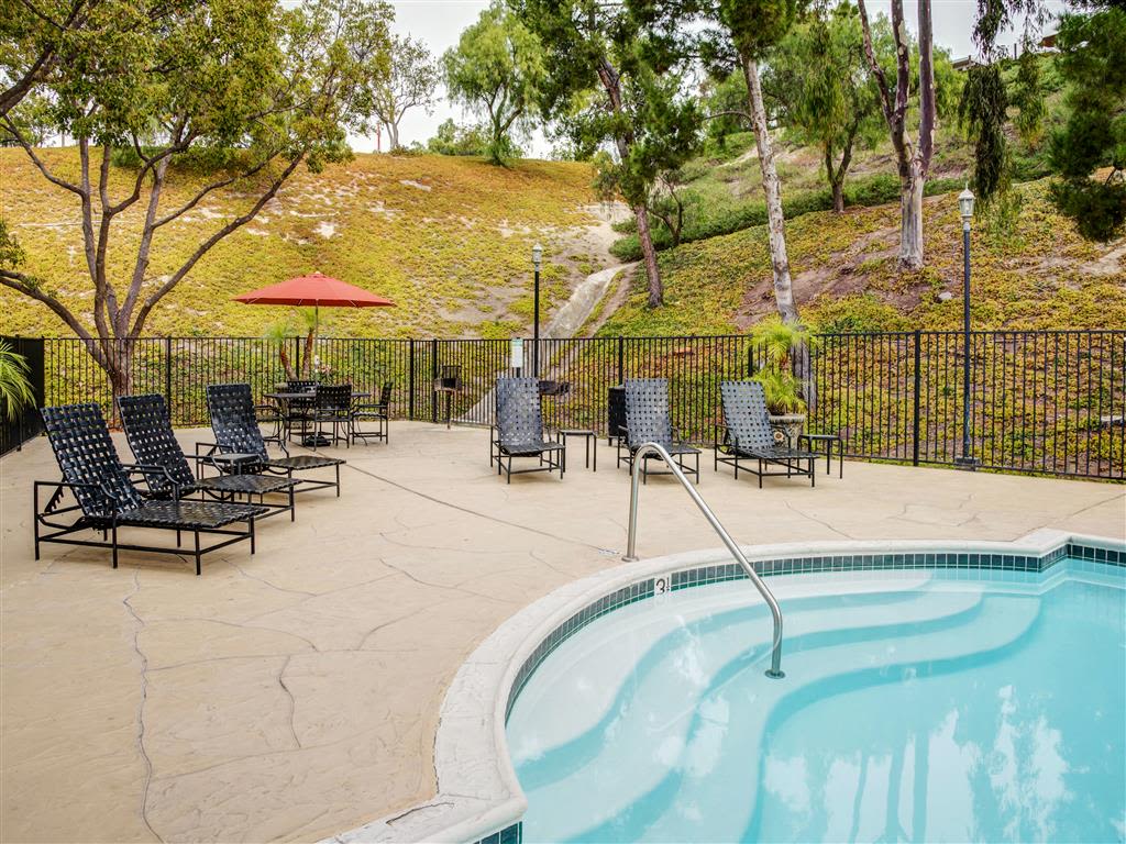 Amenities | Pet-Friendly Apartments by Oceanside Harbor Beach | River Oaks