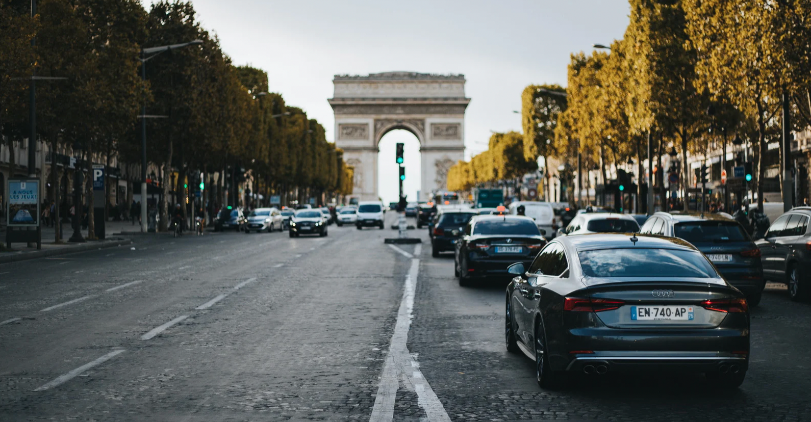 Does Paris Have Uber? | French Uber vs. Taxi & More