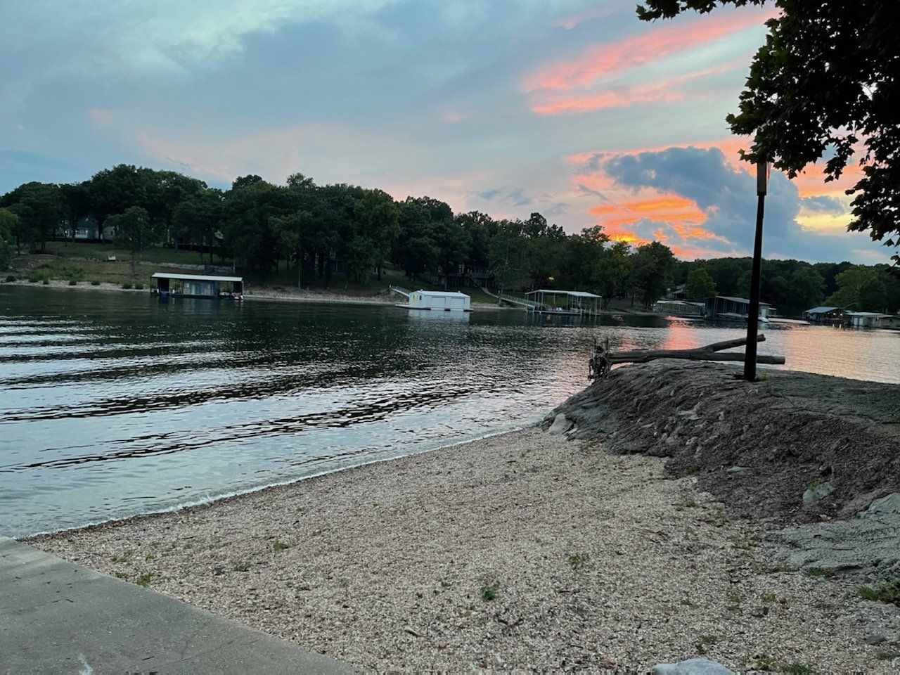 Longs Resort on Grand Lake | Grove Oklahoma Cabins