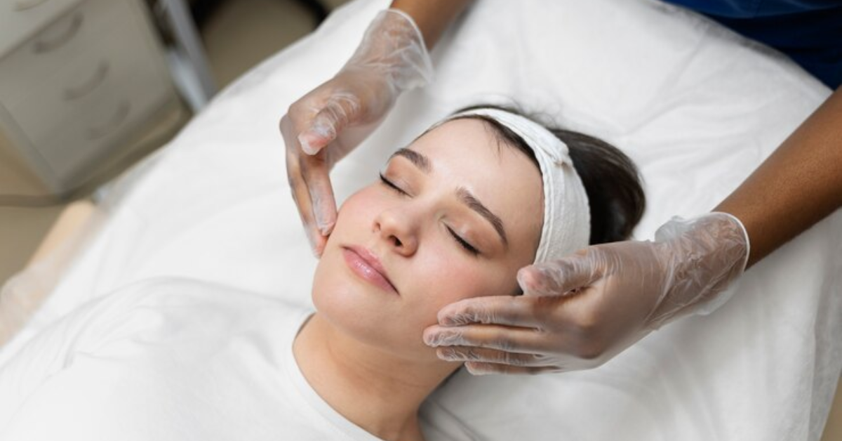 Understanding the Benefits of EMS Facial Therapy