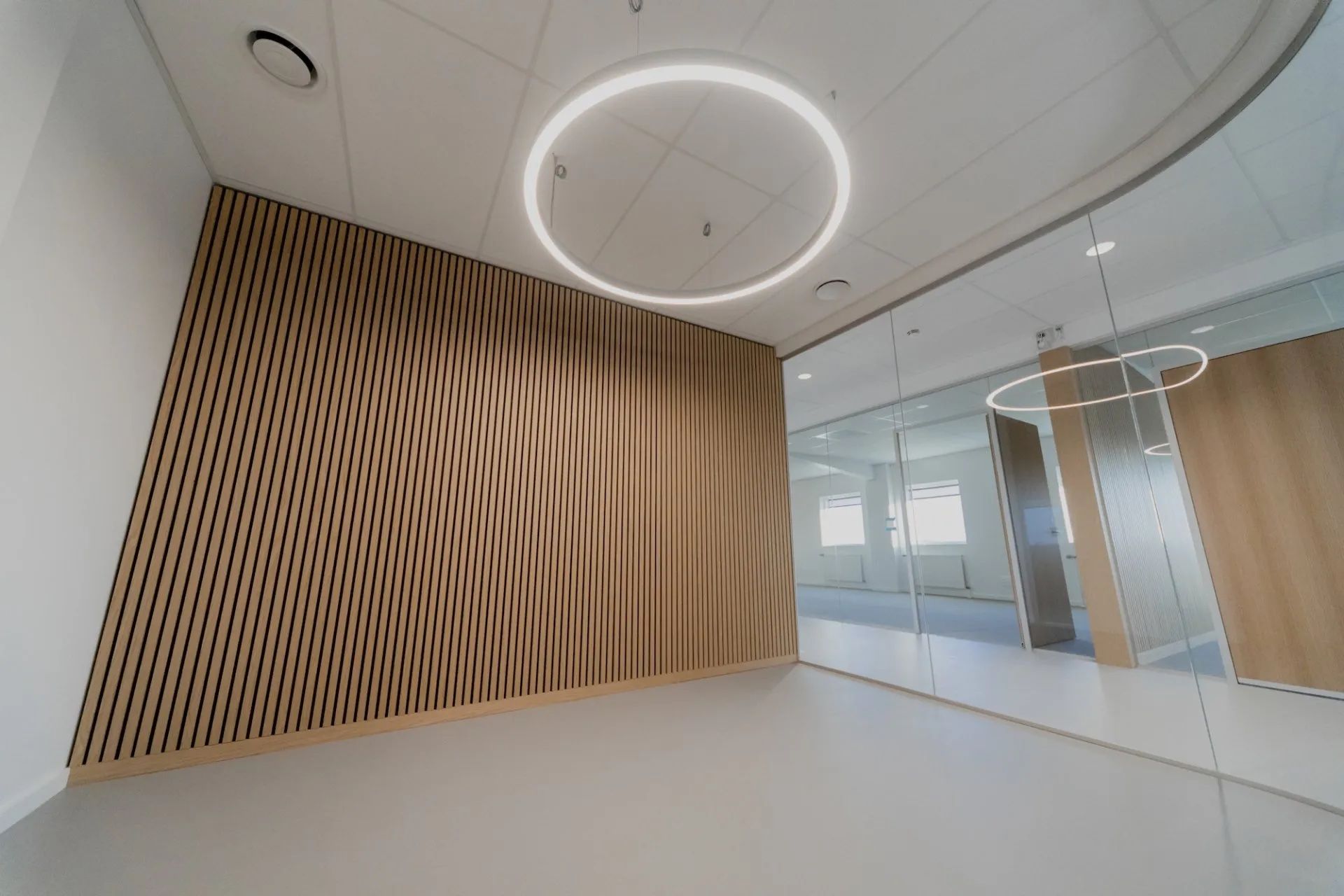 Wooden lamella panel - A Trimmed solution