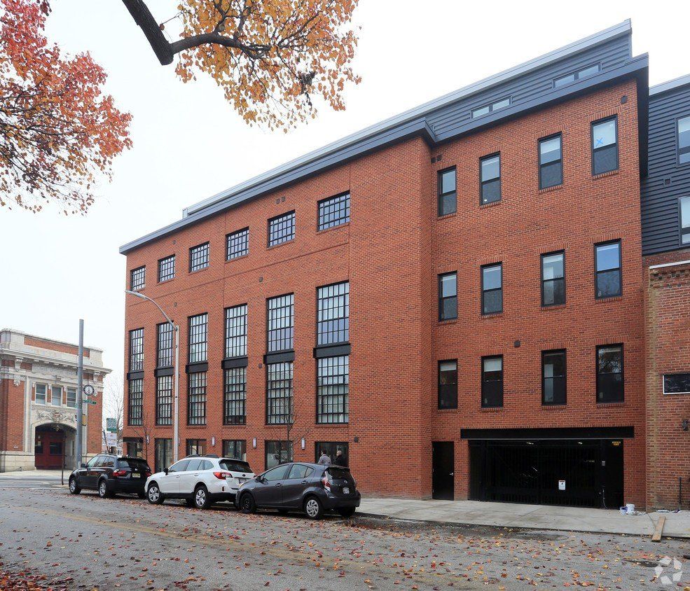 824 N Calvert